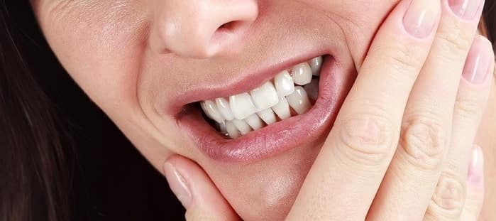 Diagnosing Between ailing and failing of dental implants ...